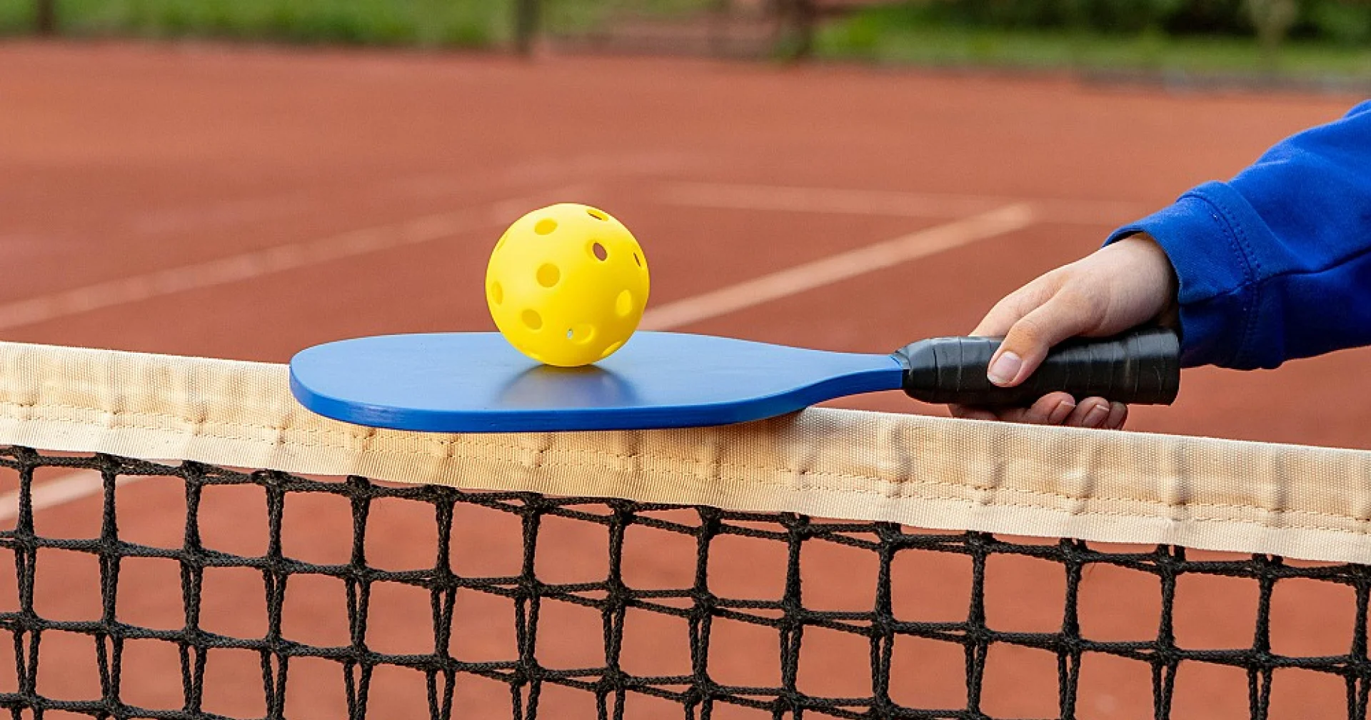 Why wood pickleball paddles remain a smart choice for players